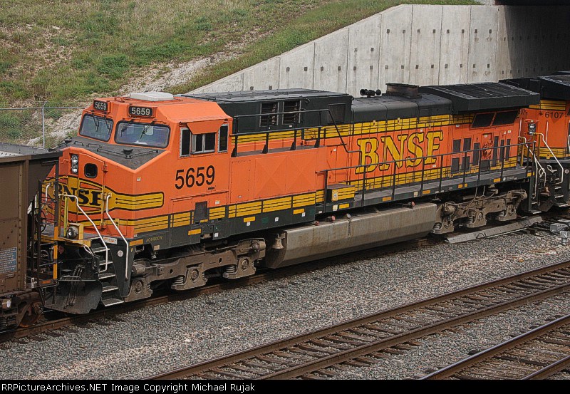 BNSF 5659